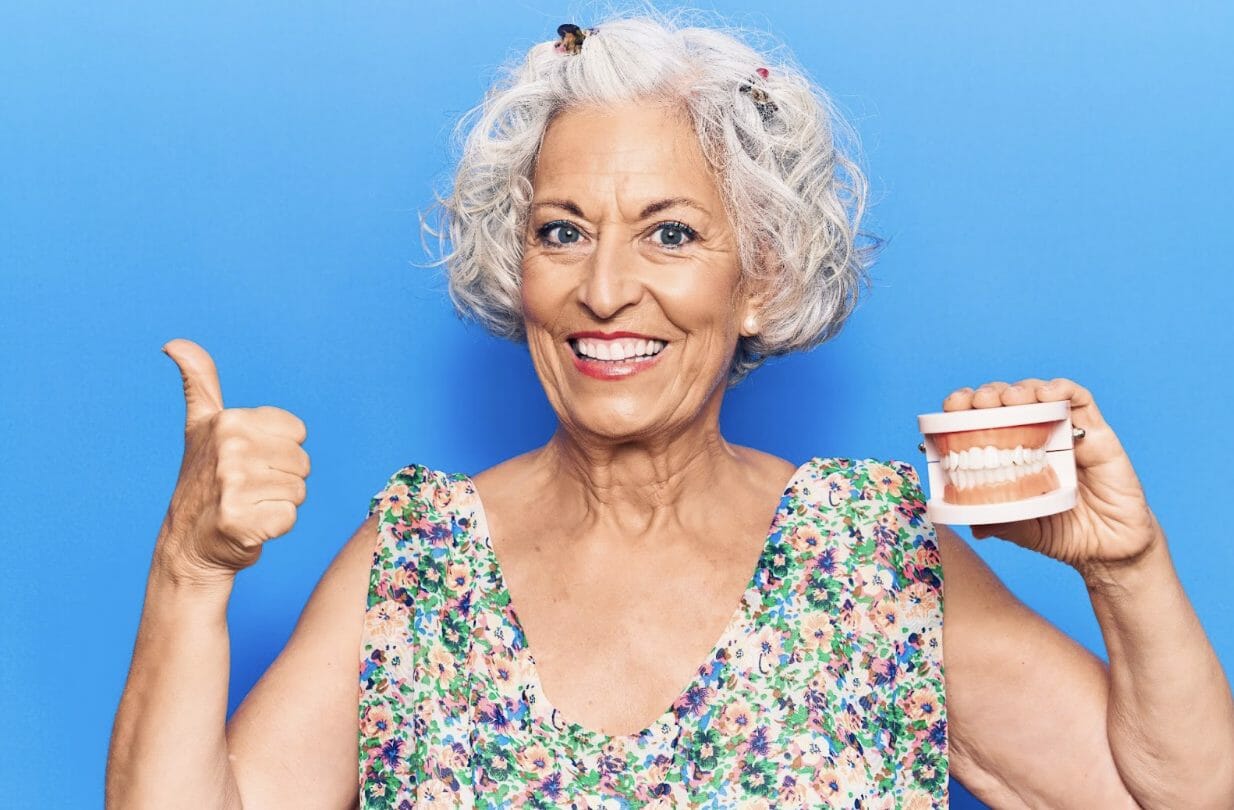 An Experts Guide to Dentures for Simplifying Your Life