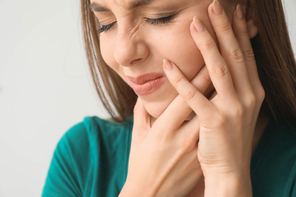 Pain After Tooth Extraction: Find Relief With These Tips